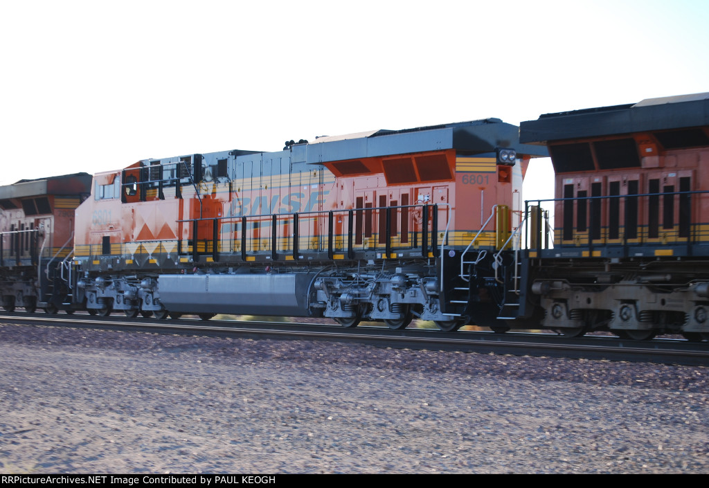 BNSF 6801 enters the BNSF Barstow yard as a #2 unit at 17:09 pm/PDT on a eastbound Z.